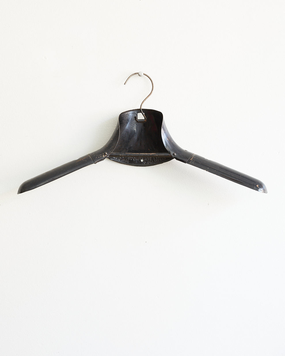 Antique Wire Hanger – Robin Richman